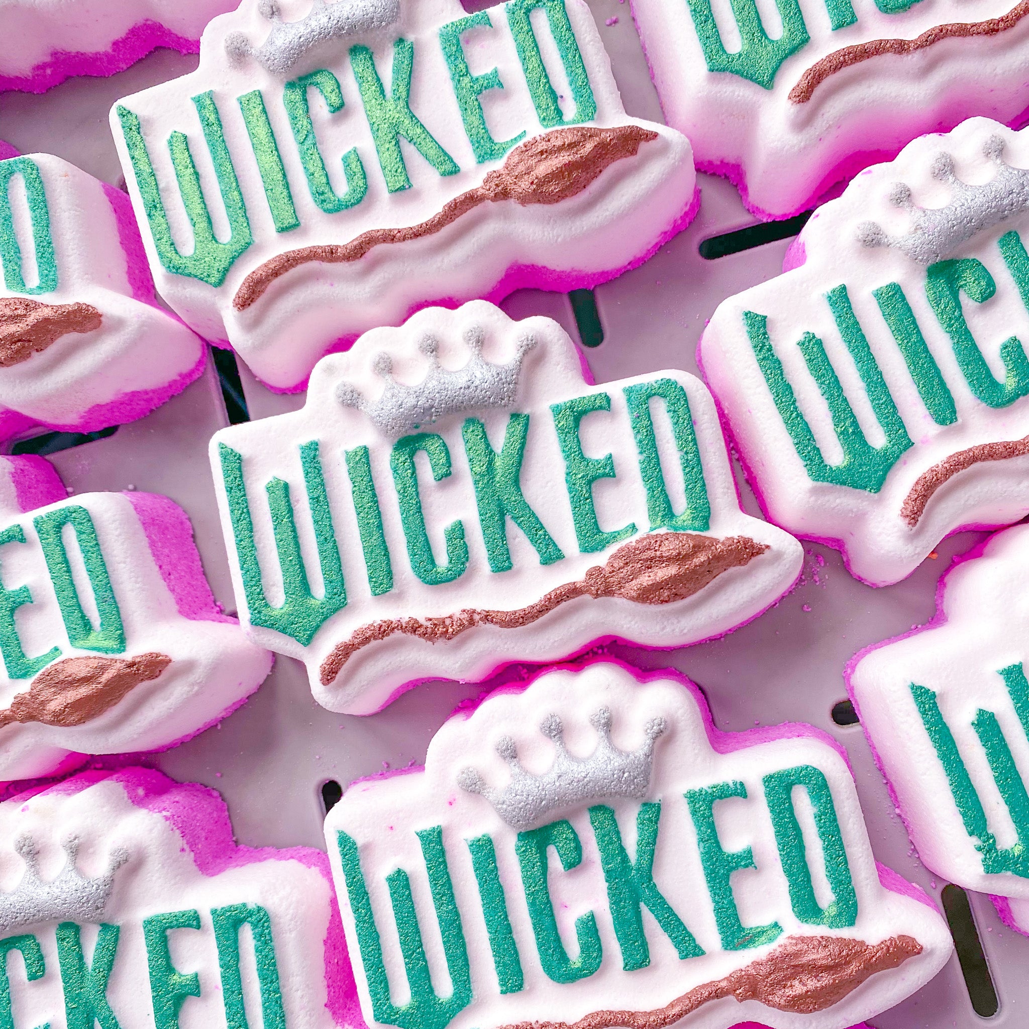 10 Wicked Bath Bombs – Bathe Enchanted